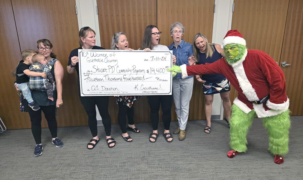 Ten Squared Women give to Stuart Police - Times Vedette