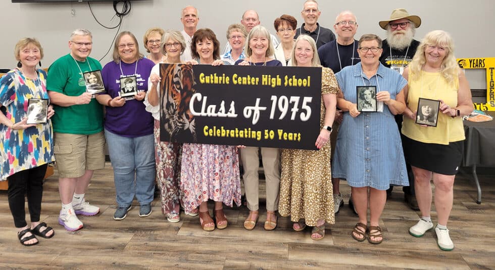 Class of 1975 holds reunion - Times Vedette